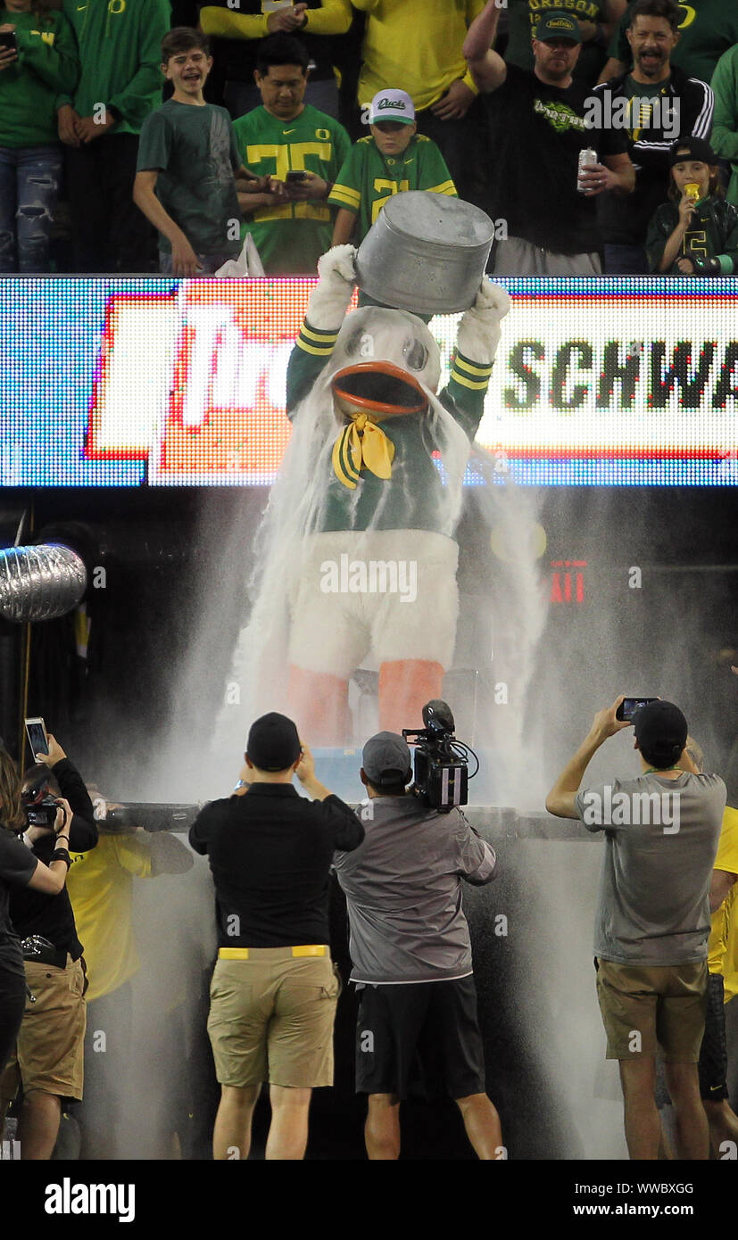 The duck song hi-res stock photography and images - Alamy