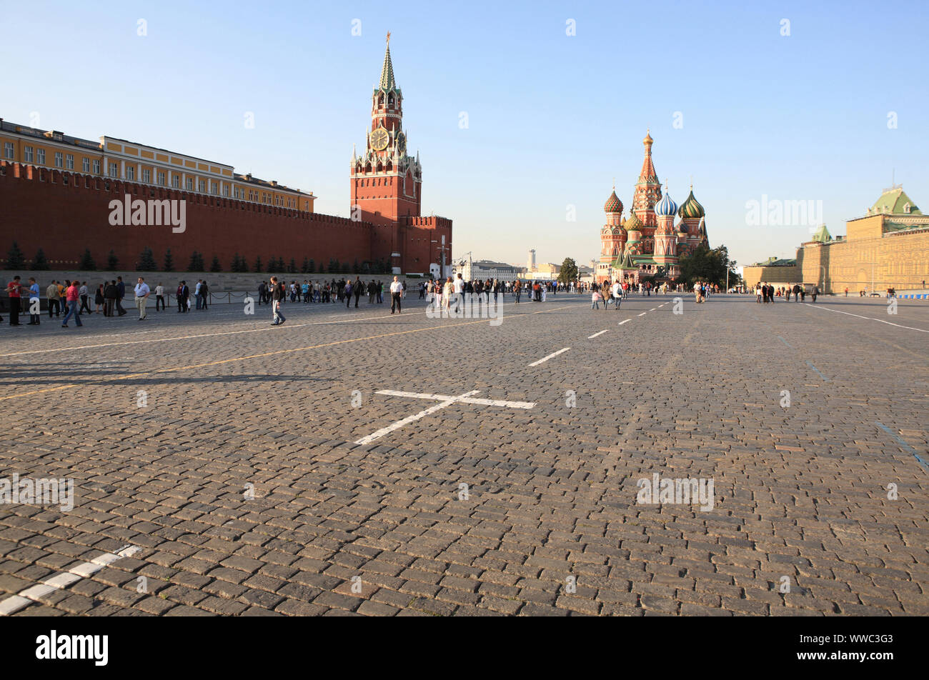 red square in Moscow city center Stock Photo - Alamy