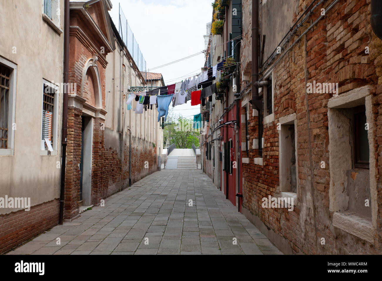 Clothes hanging to dry on a clothes-line in Venice Stock Photo - Alamy