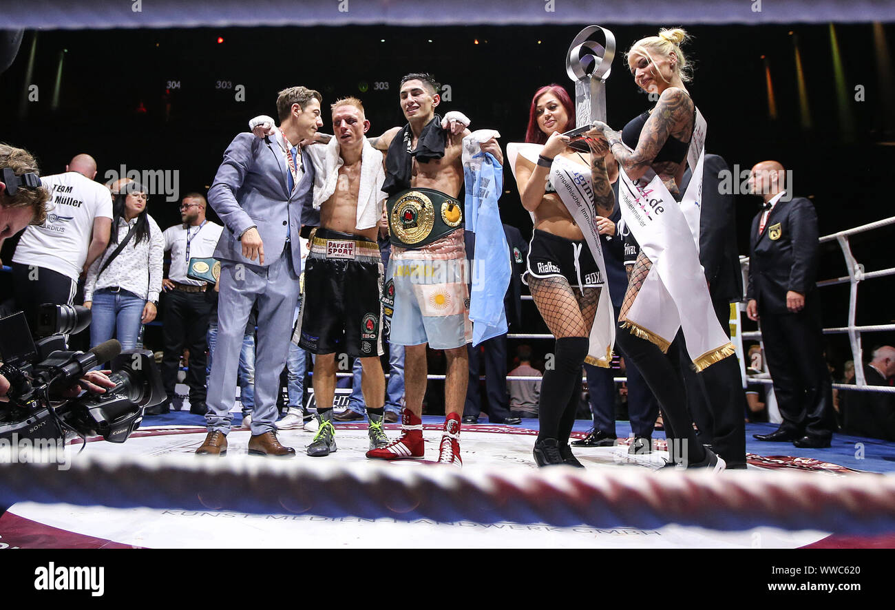 Berlin germany in boxing ring hi-res stock photography and images - Alamy