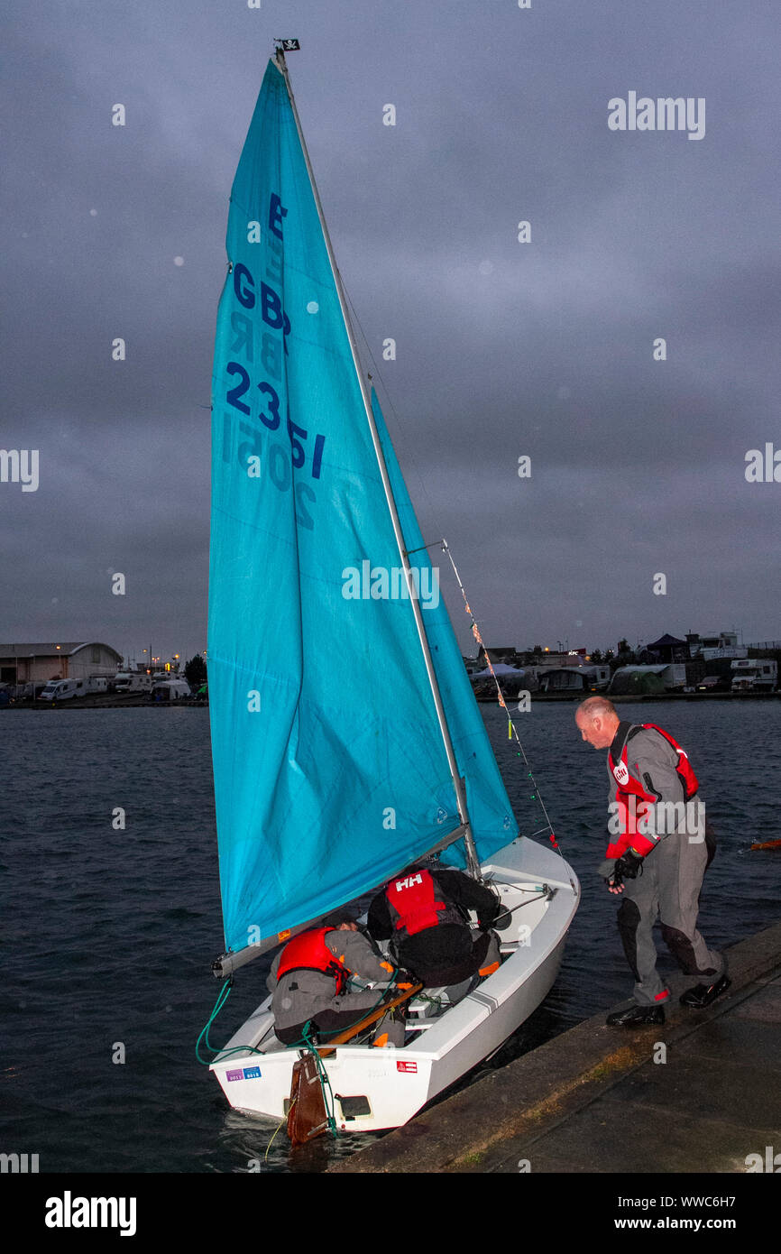 Yachts yacht sailing boats boat sails dinghies dinghy hi-res stock ...