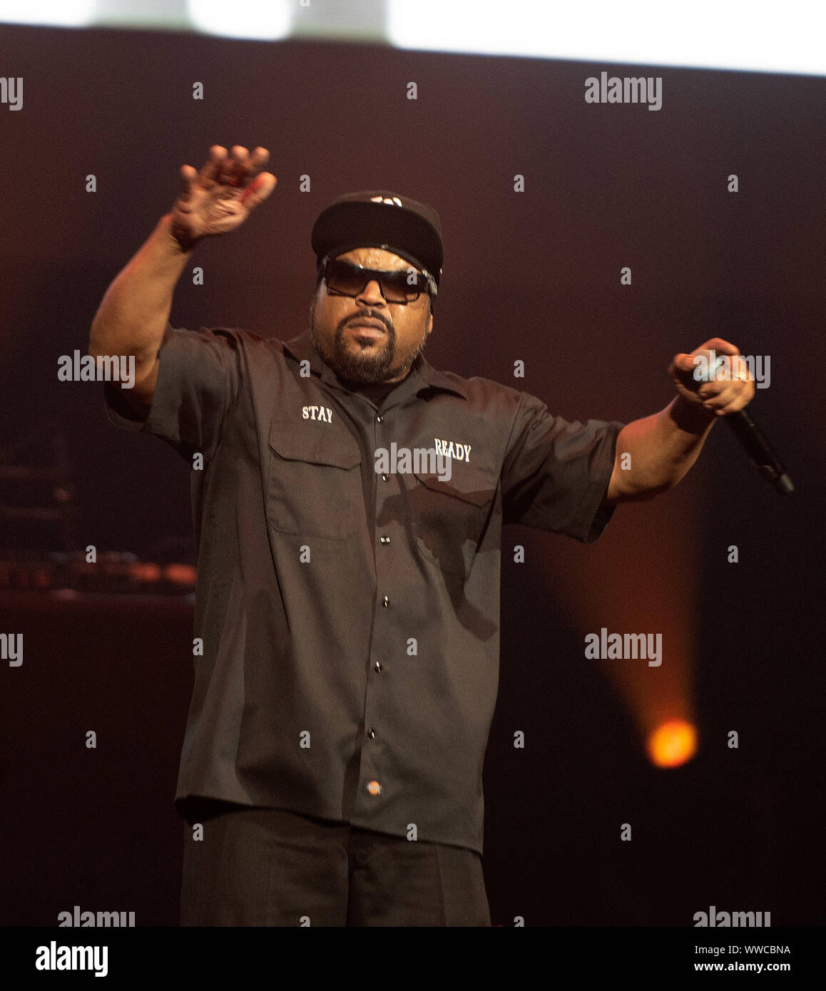 Inc cube hi-res stock photography and images - Alamy