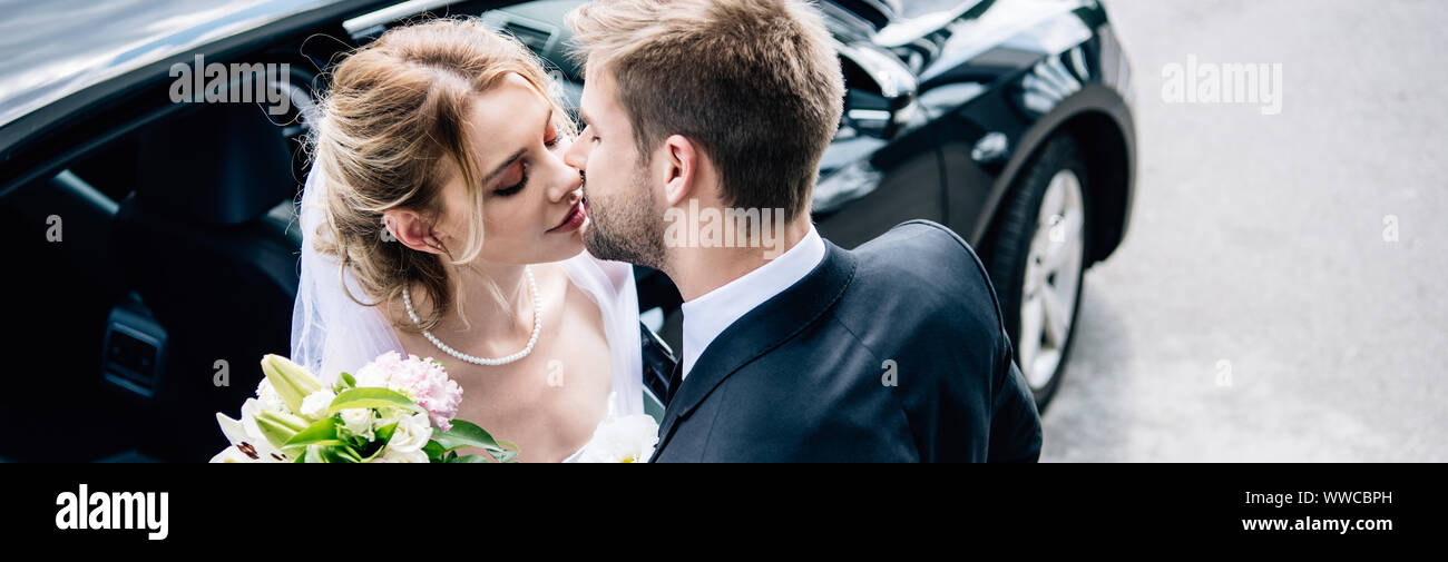 Bride kissing flower girl hi-res stock photography and images - Alamy