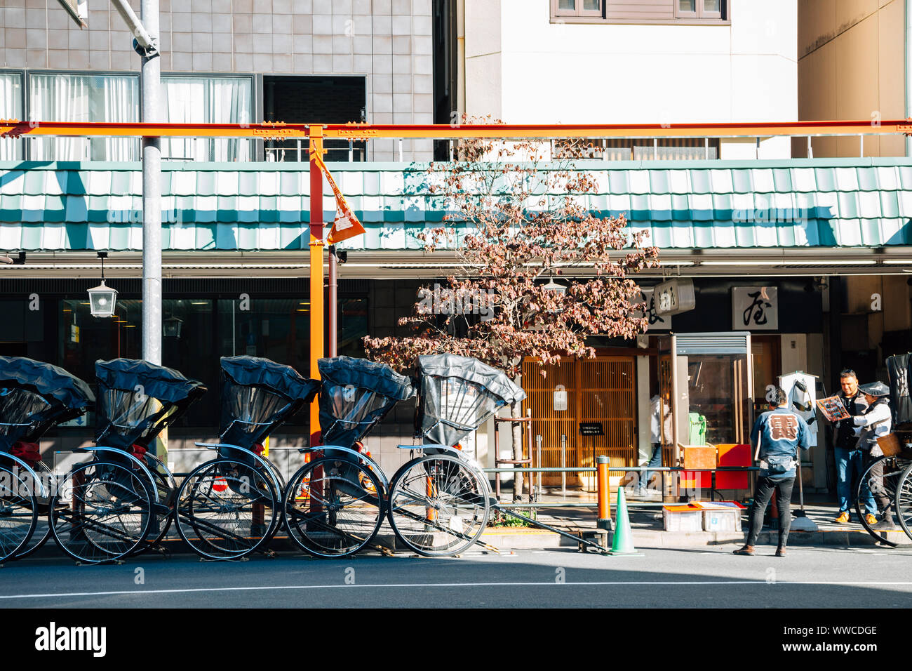 Rickshaw ride tokyo japan hi-res stock photography and images - Alamy