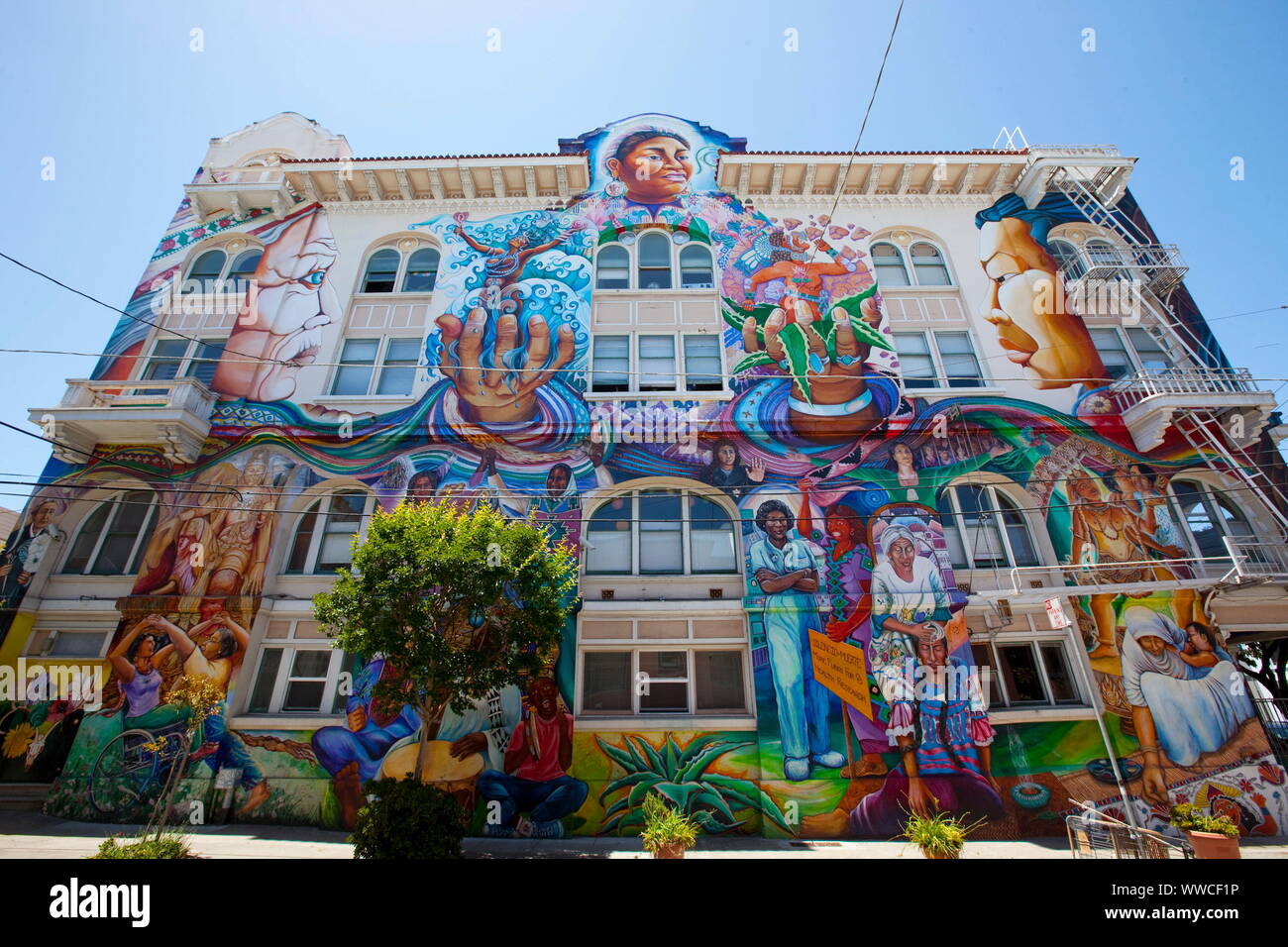Equality gender mural hi-res stock photography and images - Alamy