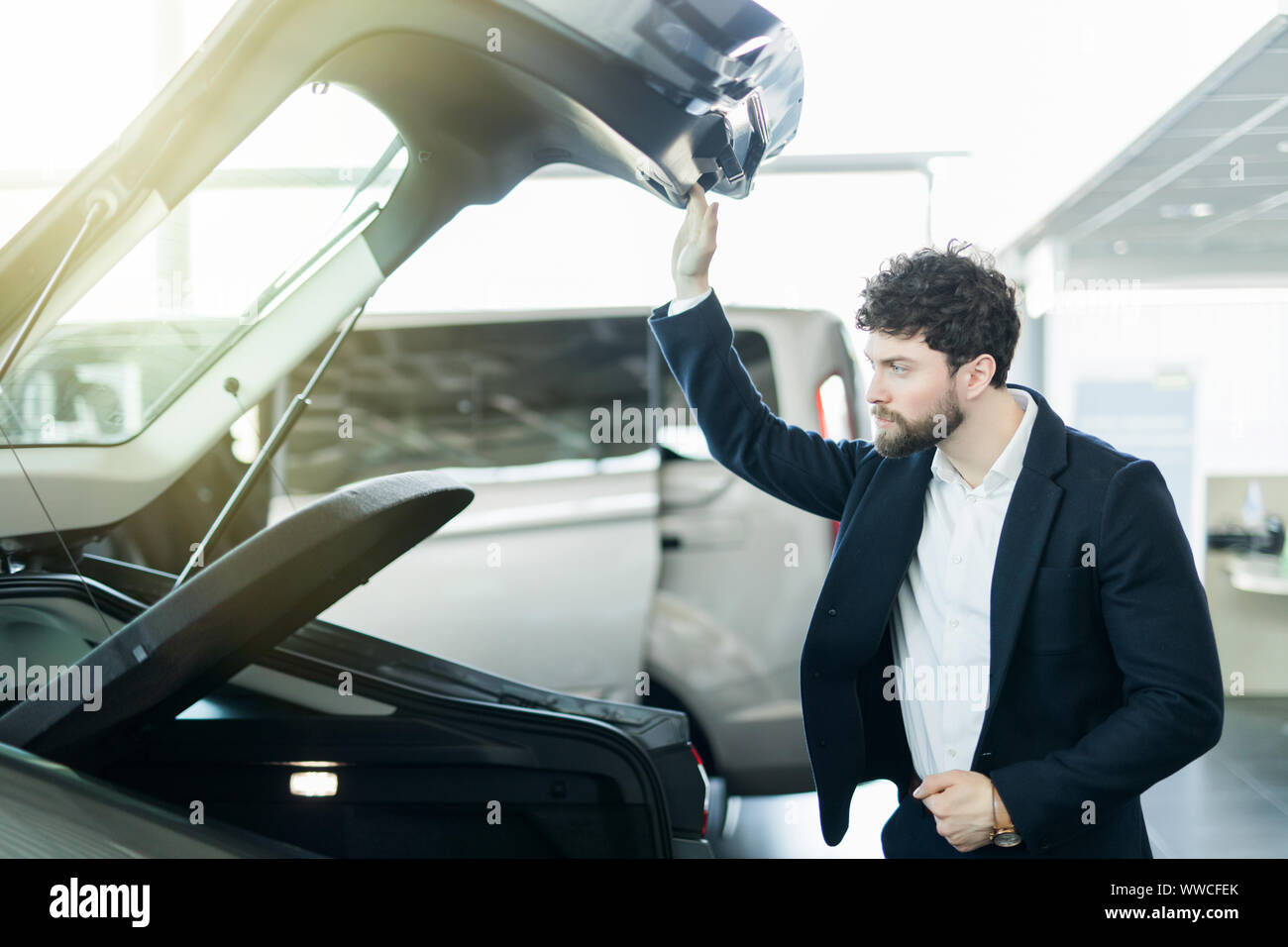 Woman selling car trunk hi-res stock photography and images - Alamy
