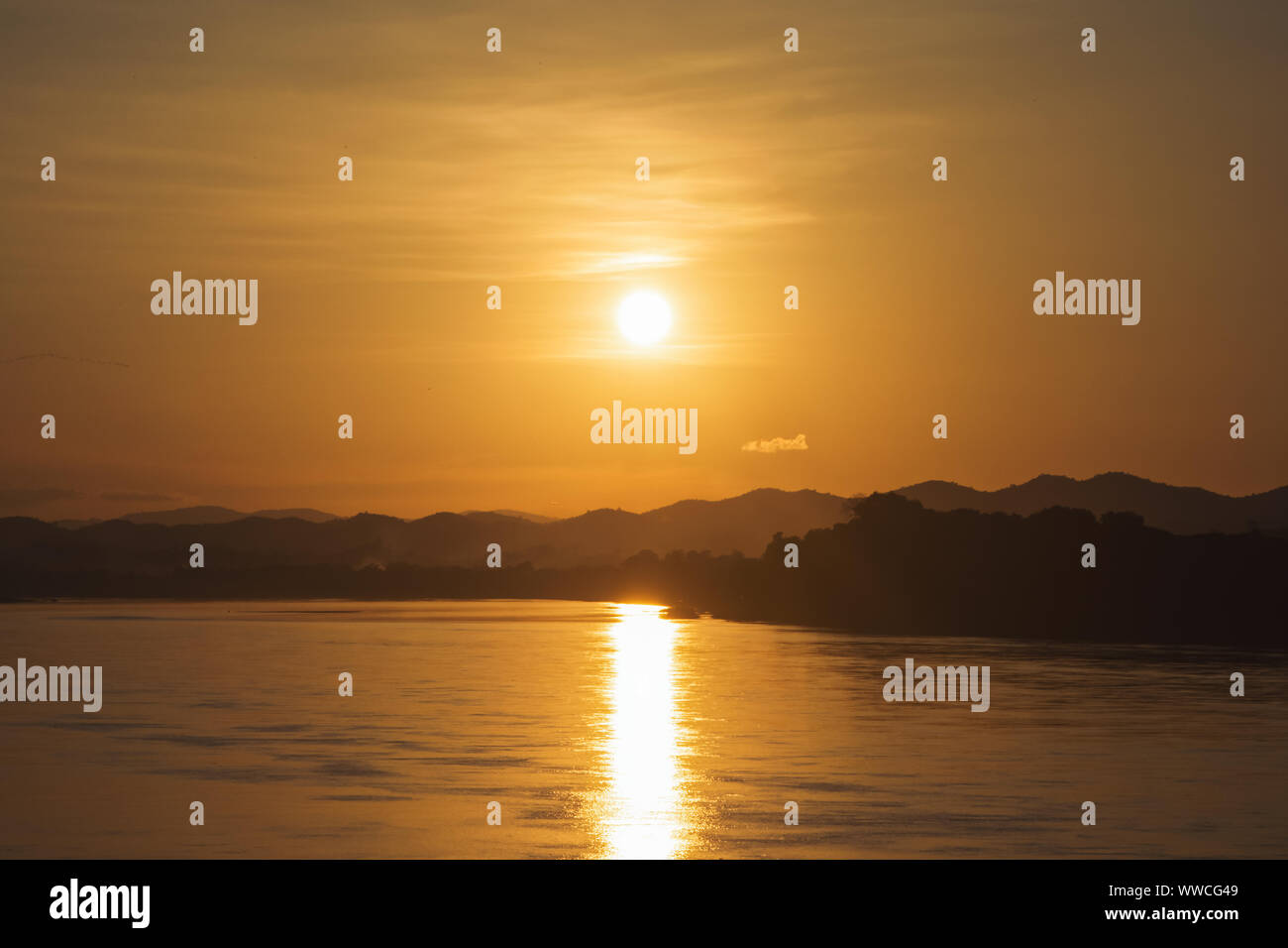 Beautiful sky with sun hi-res stock photography and images - Alamy