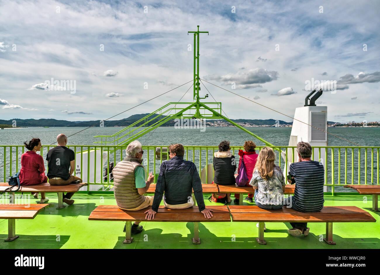 Group of people on boat hi-res stock photography and images - Alamy