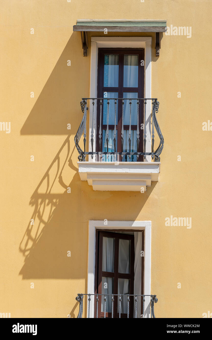 Antique cast iron windows hi-res stock photography and images - Alamy