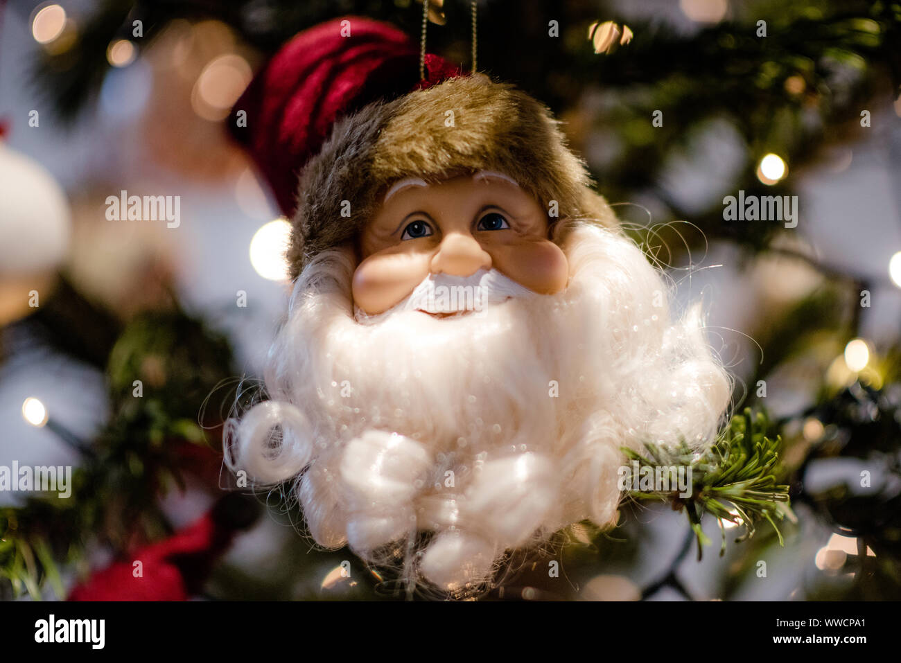Father christmas traditional hi-res stock photography and images - Alamy