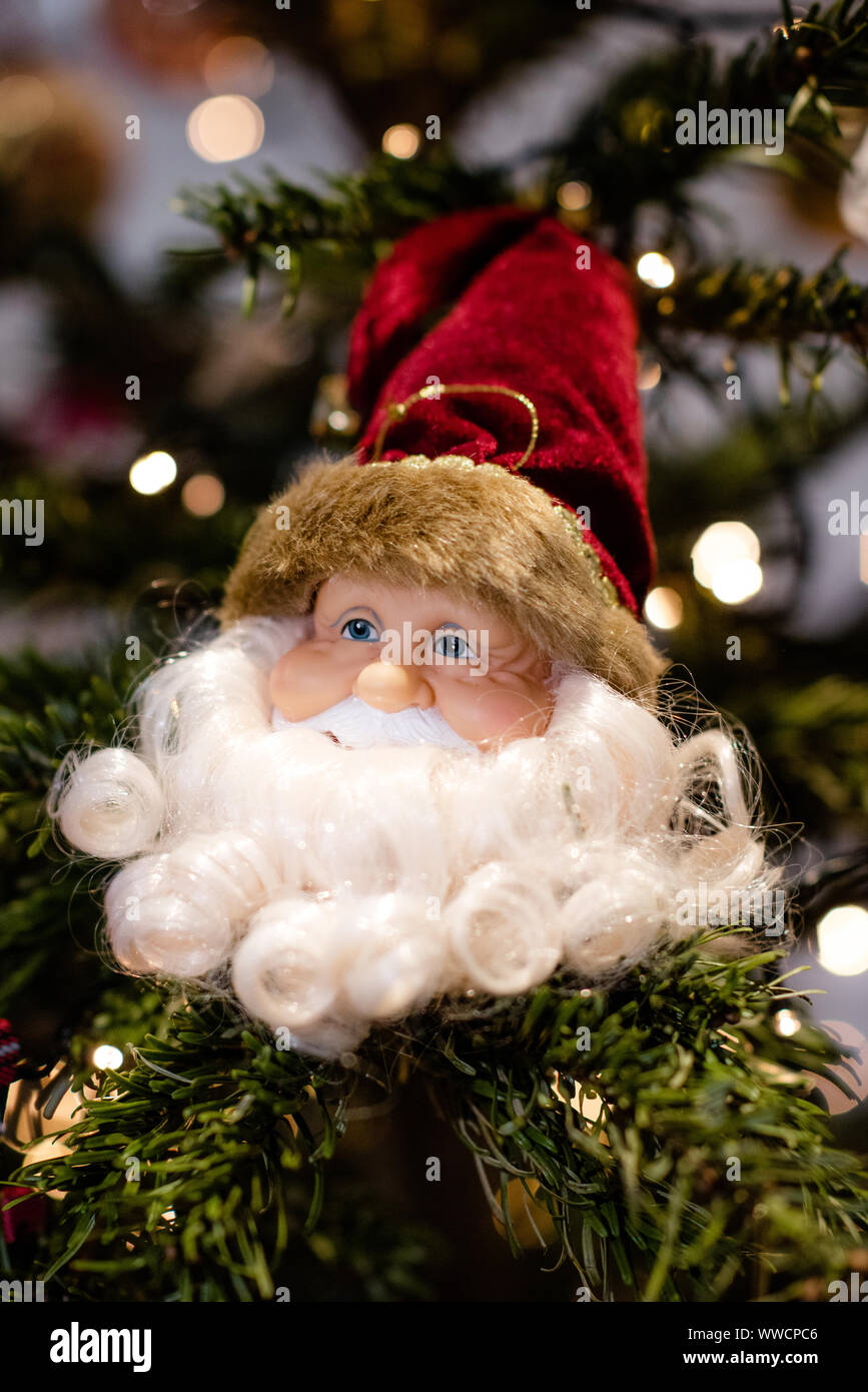 Father christmas traditional hi-res stock photography and images - Alamy