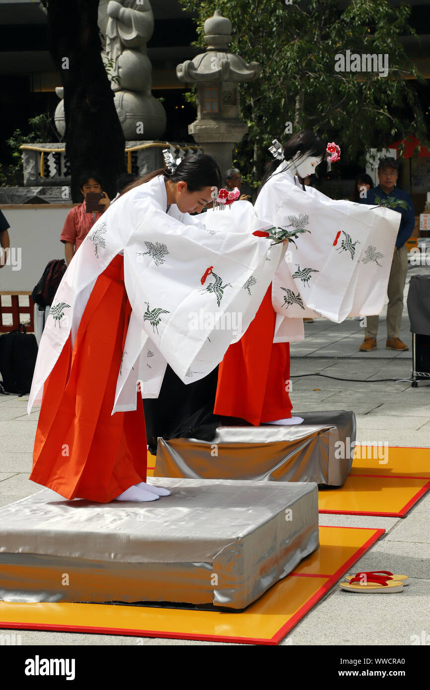 Tokyo, Japan. 14th Sep, 2019. A humanoid robot Cocona Kosaka (R) and ...