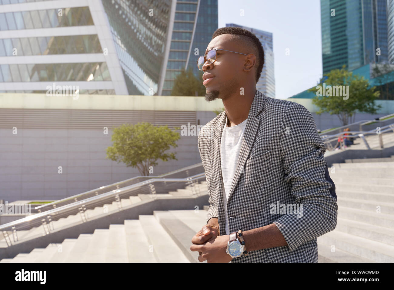 Foreigner afro hi-res stock photography and images - Alamy