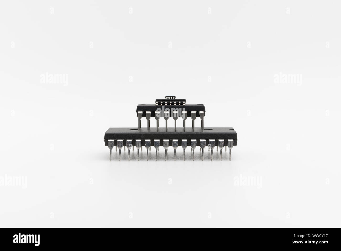 Digital integrated circuits hi-res stock photography and images - Alamy