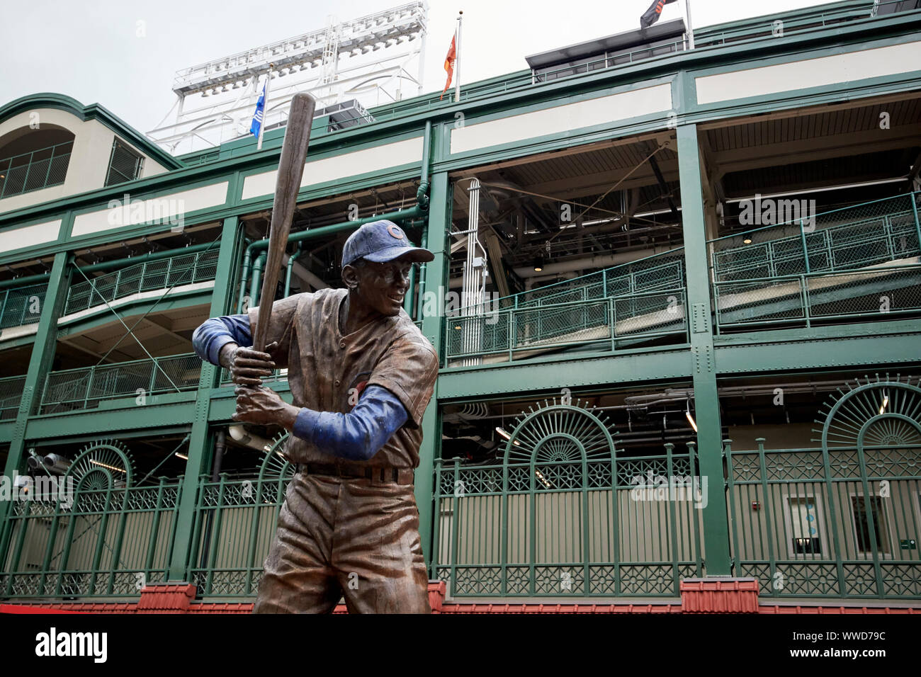 ernie banks statue at wrigley field Chicago Illinois USA Stock Photo ...
