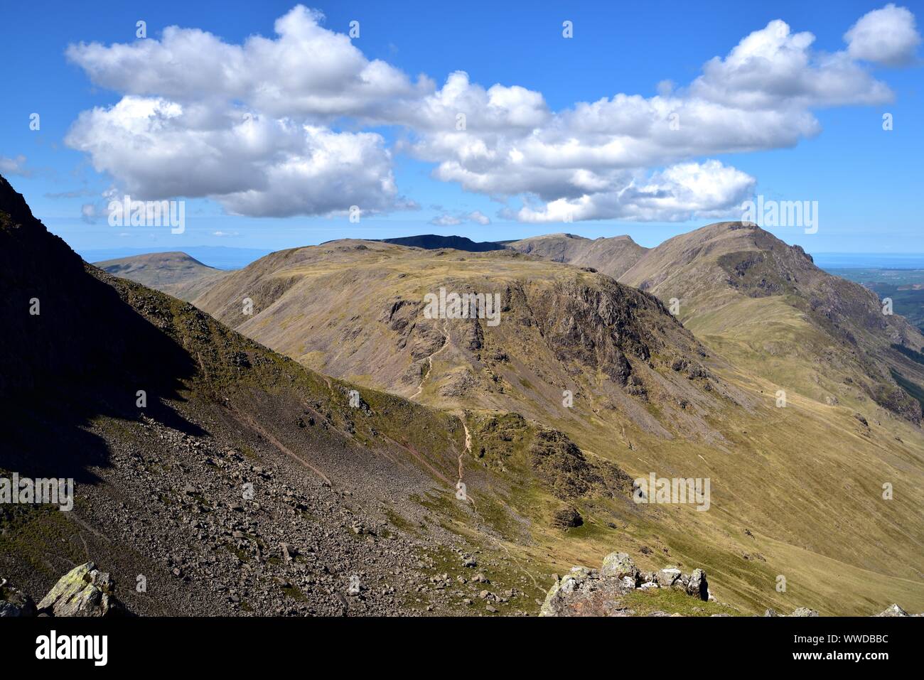 The large flat top of Kirk Fell Stock Photo - Alamy