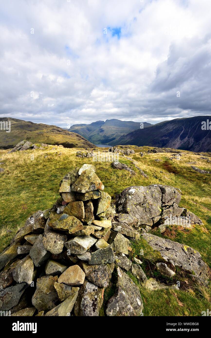 Middle fell scafell hi-res stock photography and images - Alamy