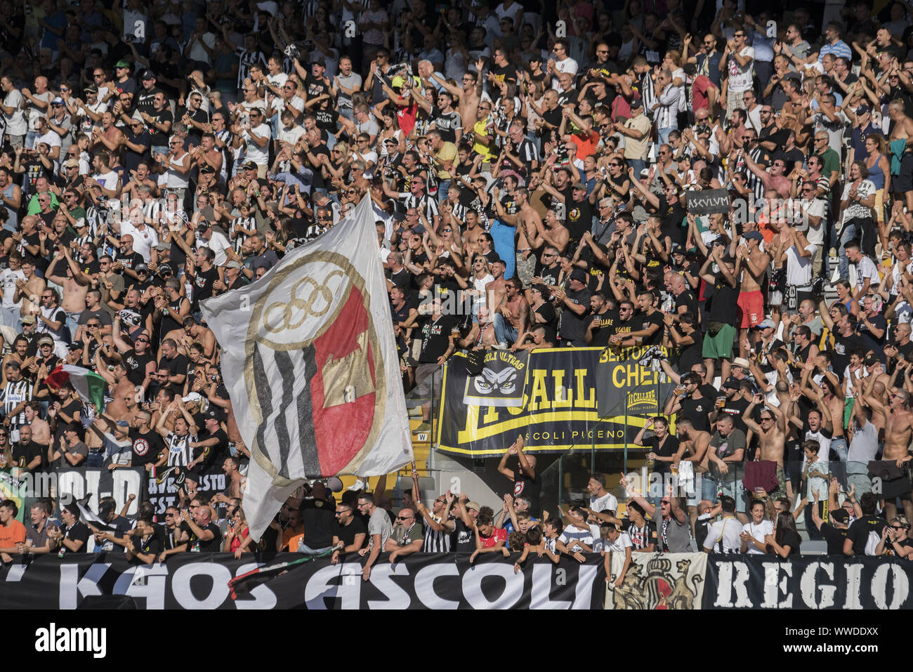 Ascoli fans hi-res stock photography and images - Alamy