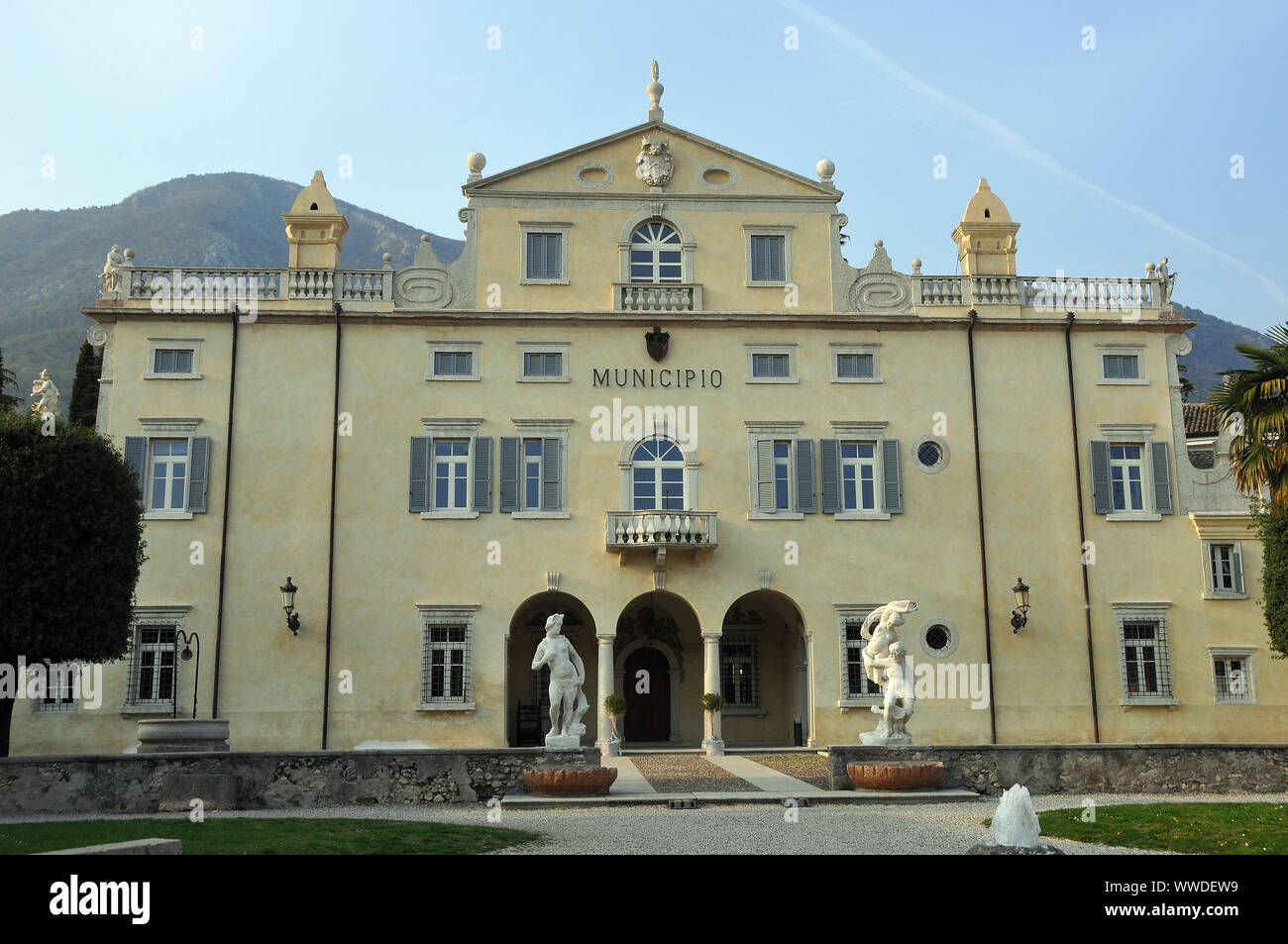 Caprino veronese hi-res stock photography and images - Alamy