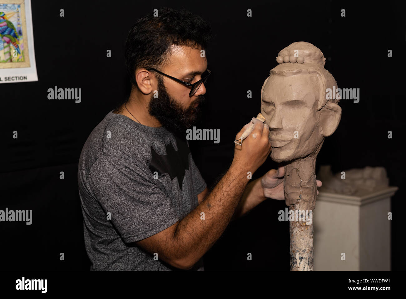 Artists of clay model hi-res stock photography and images - Alamy