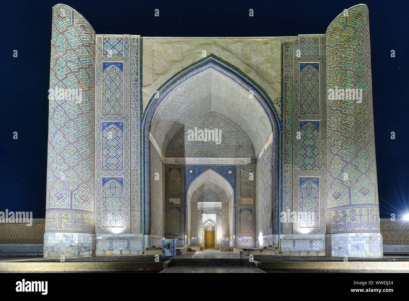 Bibi Khanym Mosque at night in Samarkand, Uzbekistan. In the 15th ...