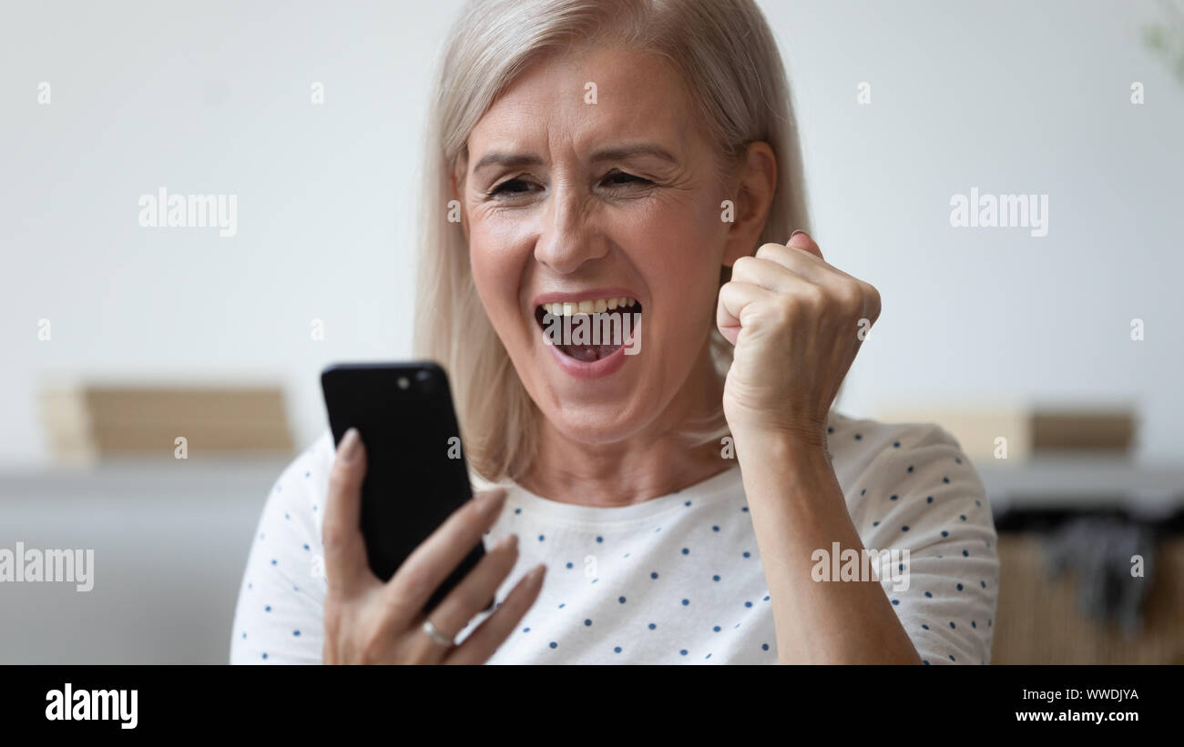 Close up woman shouting hi-res stock photography and images - Alamy