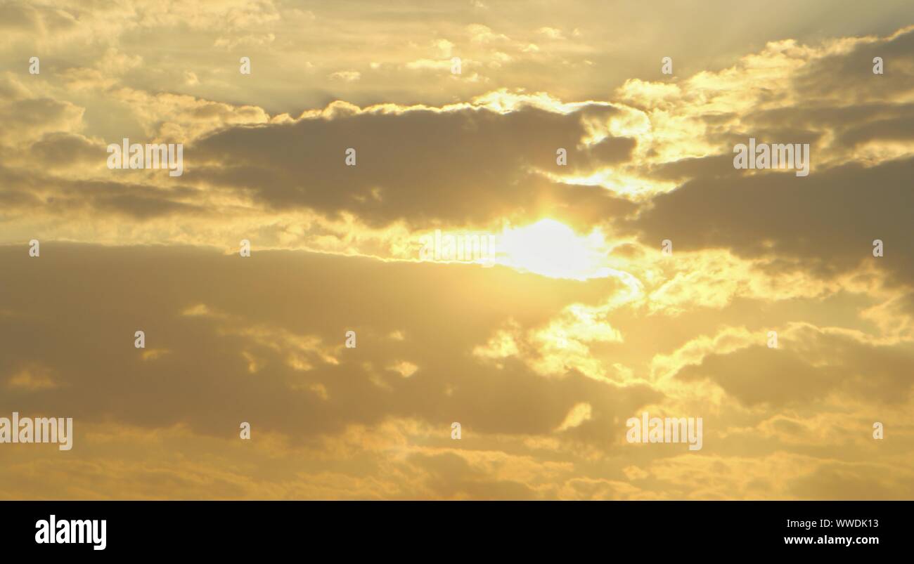 Gold cloud hi-res stock photography and images - Alamy