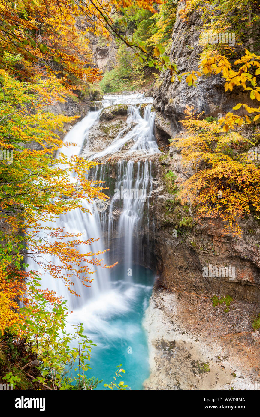 Cascada de color hi-res stock photography and images - Alamy