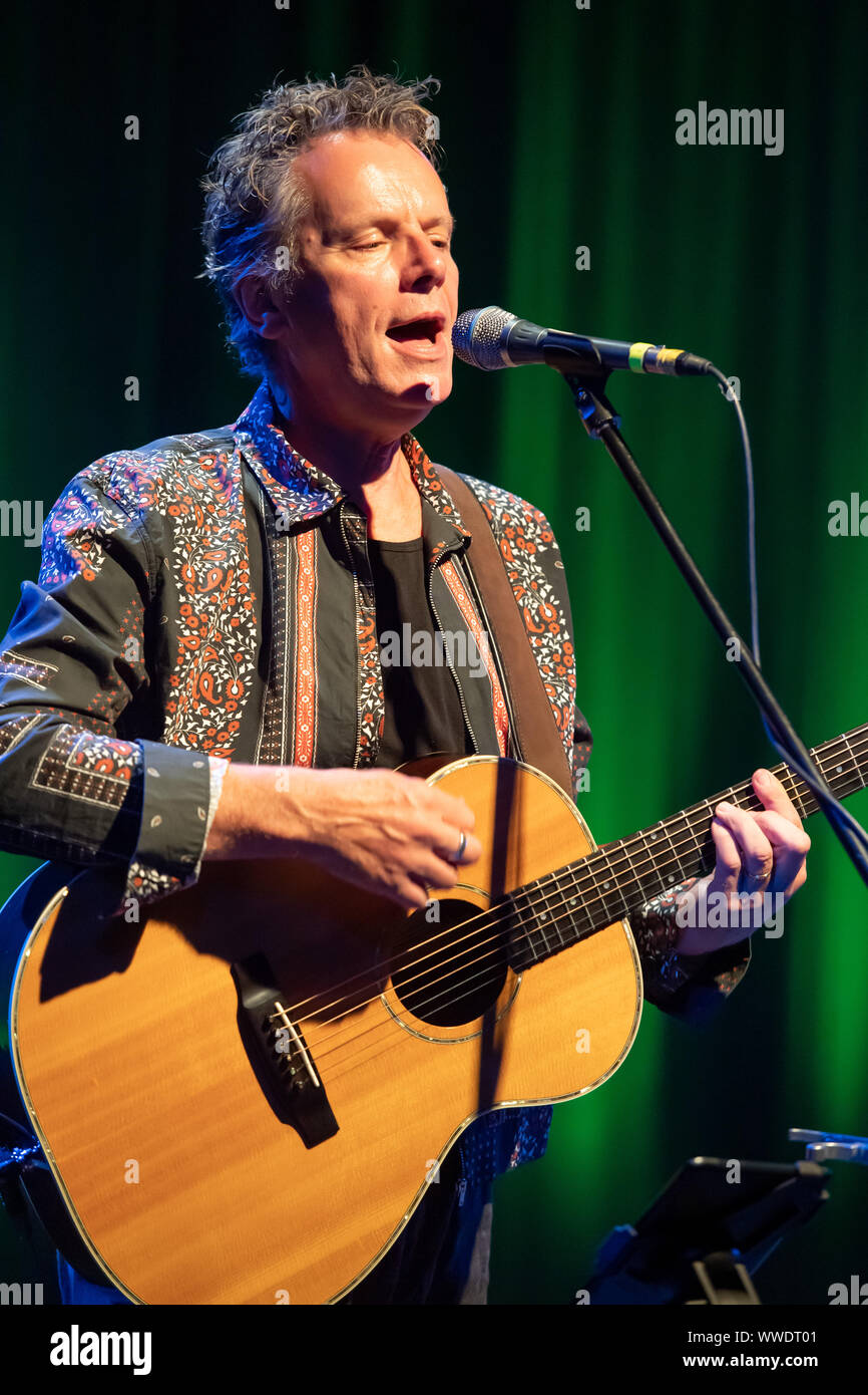 Steve Harley at Darwen Theatre Stock Photo - Alamy