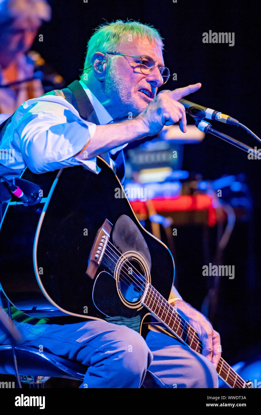 Steve Harley at Darwen Theatre Stock Photo - Alamy