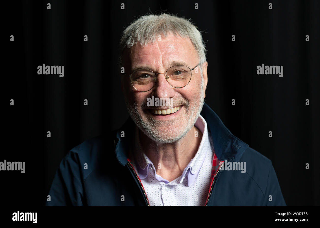 Steve Harley at Darwen Theatre Stock Photo - Alamy