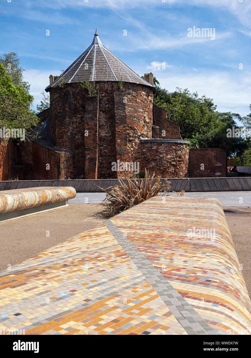 Old stone building tower hi-res stock photography and images - Alamy