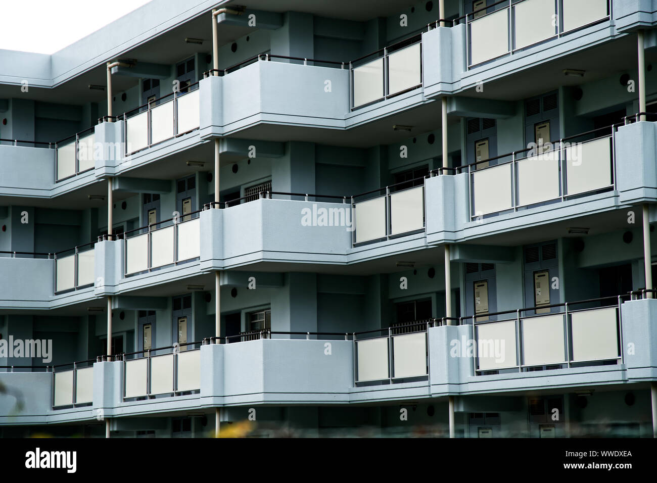 Apartment building in tokyo hi-res stock photography and images - Alamy
