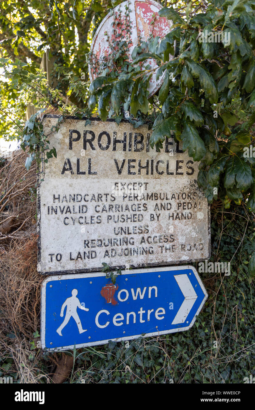 Vintage road sign Stock Photo - Alamy
