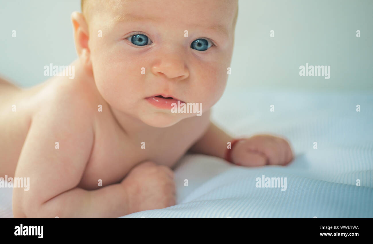 Newborn baby. Body care of newborn baby. Newborn care. Giving the baby ...