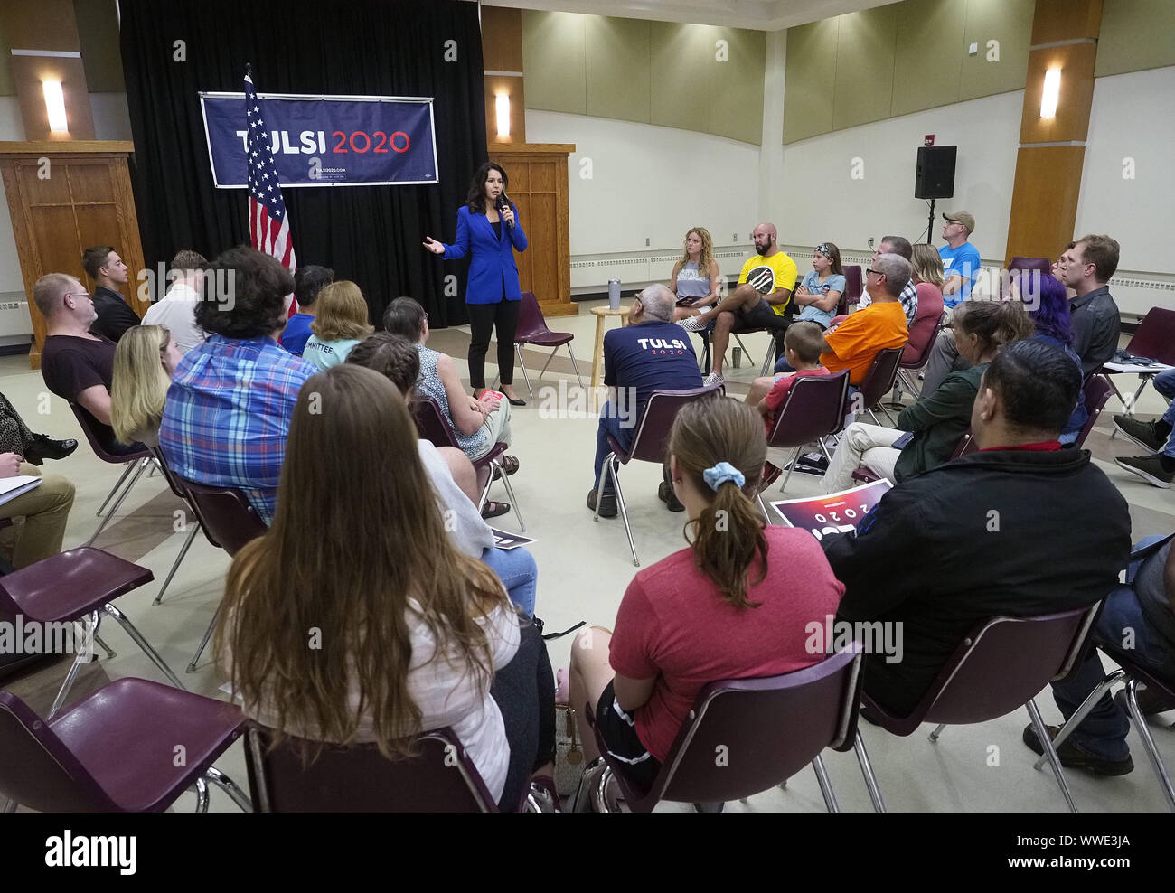 Tulsigabbard hi-res stock photography and images - Alamy