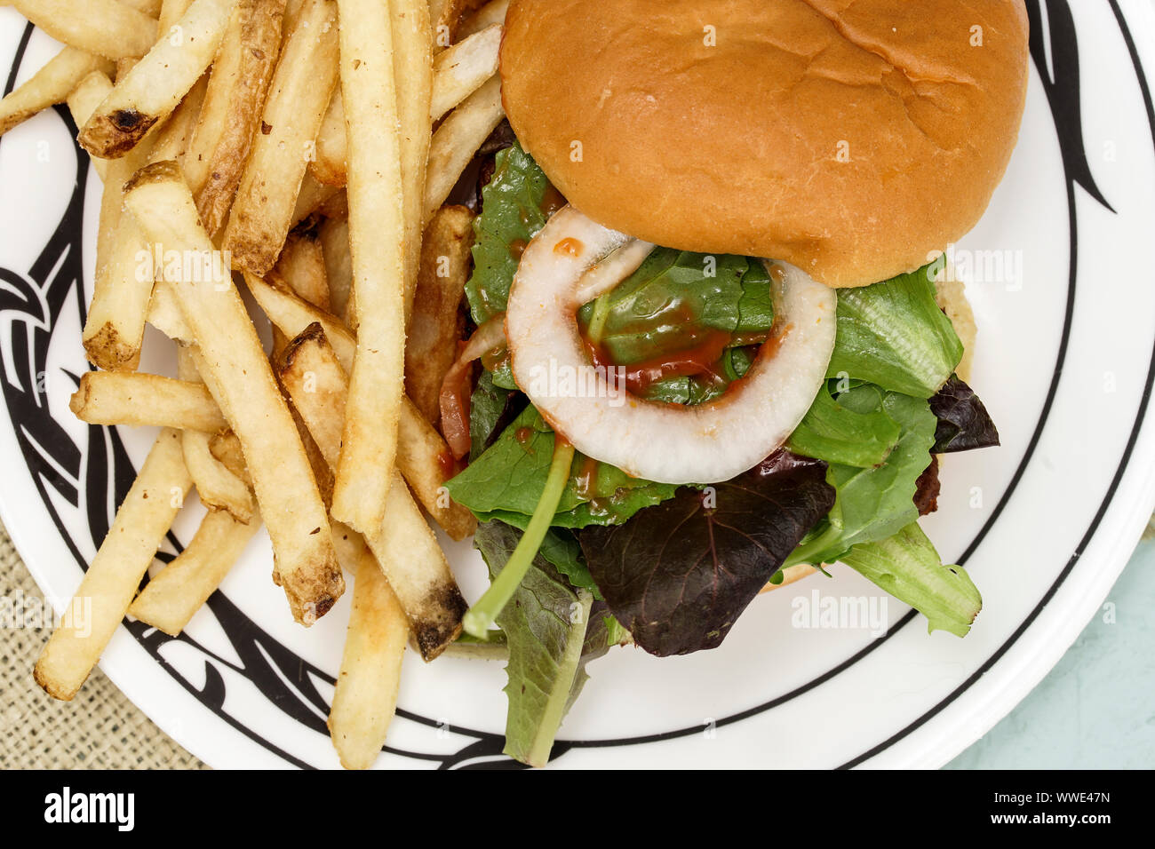 Simple hamburger hi-res stock photography and images - Alamy