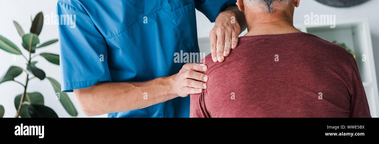 Touching shoulder hi-res stock photography and images - Alamy