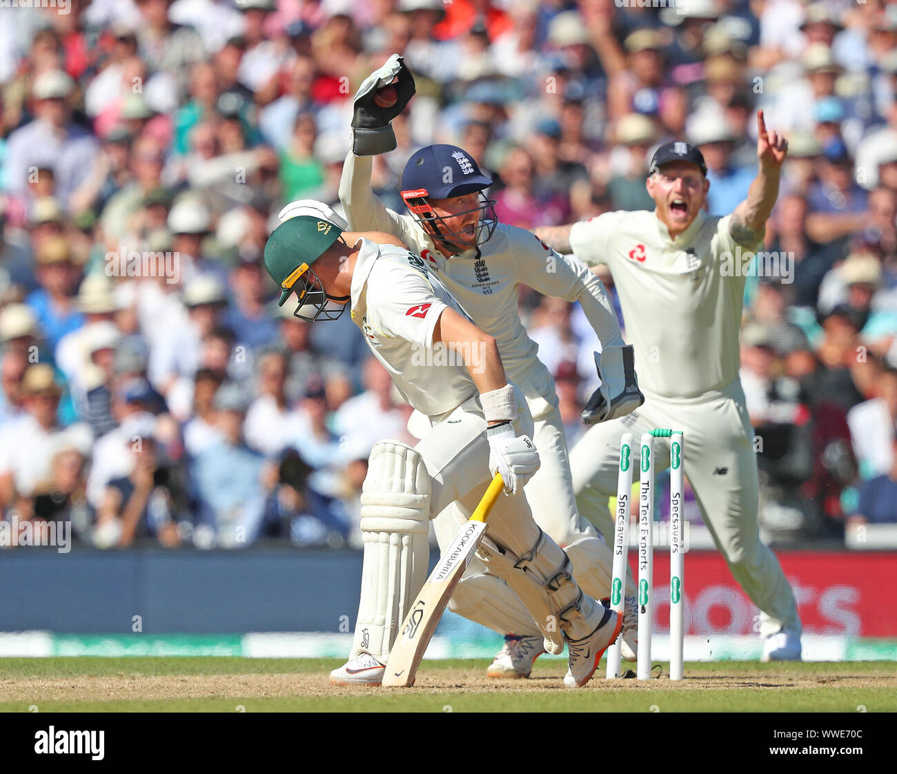 Cricket stumping hi-res stock photography and images - Alamy