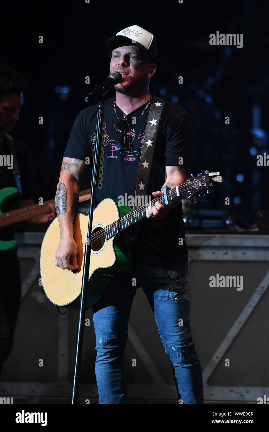 Chris lucas hi-res stock photography and images - Alamy