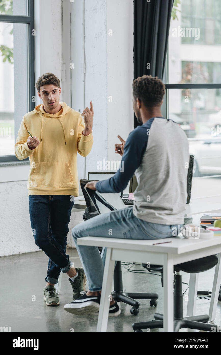 Young coders hi-res stock photography and images - Alamy