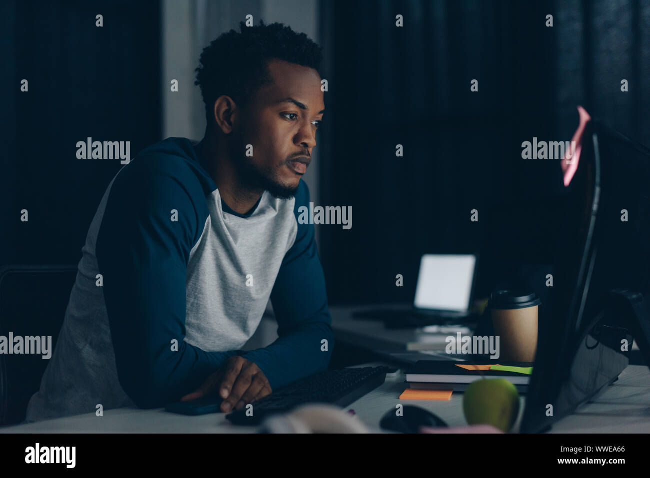 American programmer hi-res stock photography and images - Alamy