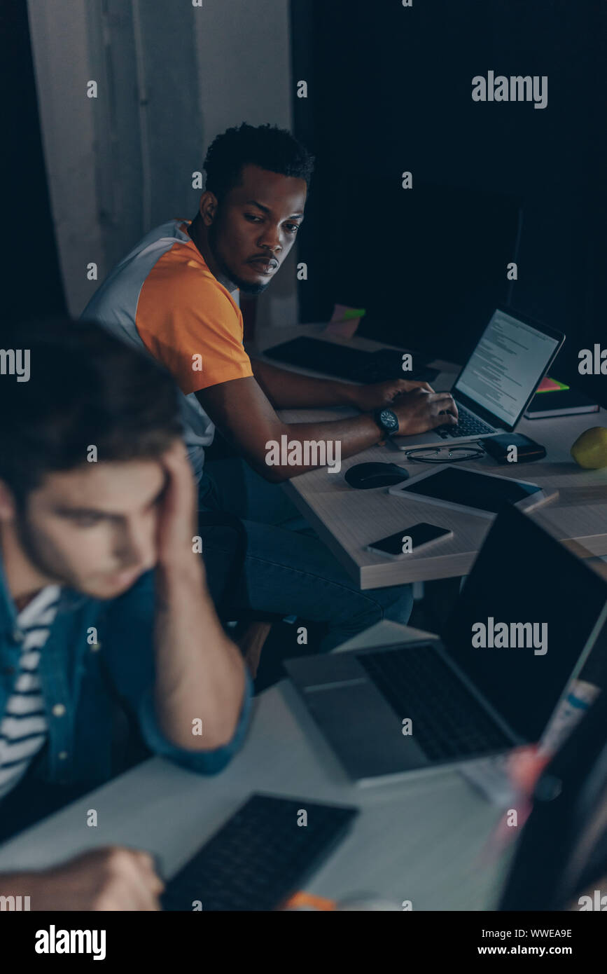 Young coders hi-res stock photography and images - Alamy