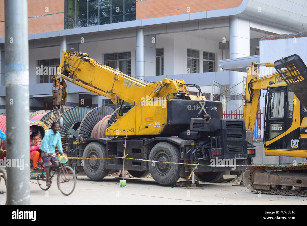 Transport excavator hi-res stock photography and images - Alamy