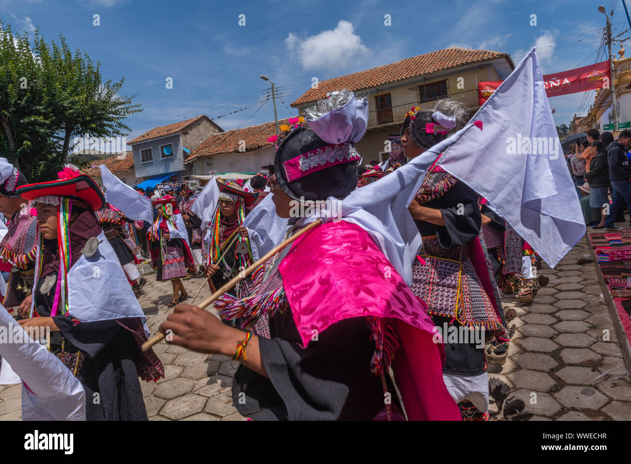 Traditional bolivian men hi-res stock photography and images - Alamy