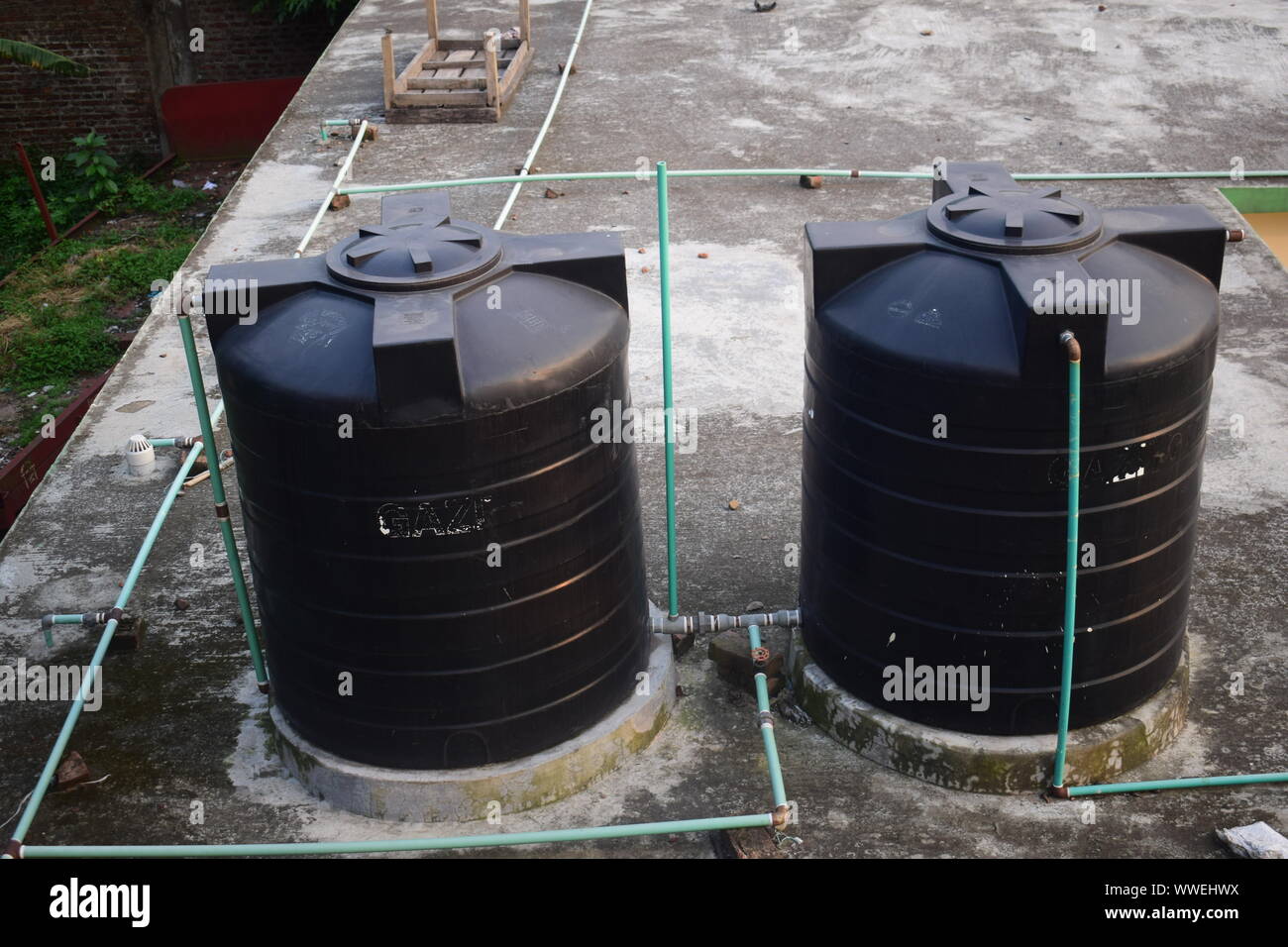 Water tank on rooftop Stock Photo - Alamy