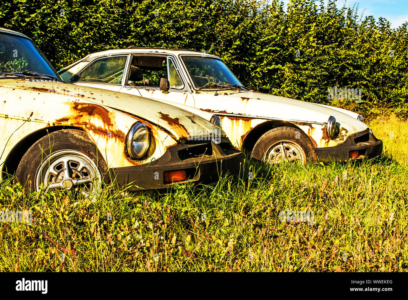 Unloved cars hi-res stock photography and images - Alamy