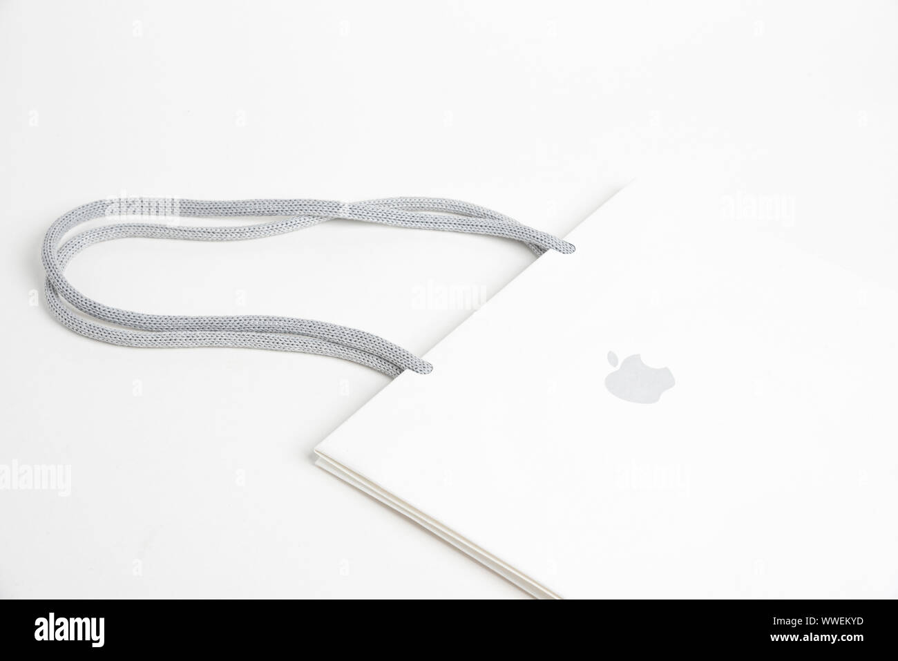 Apple logo on a bag hi-res stock photography and images - Alamy