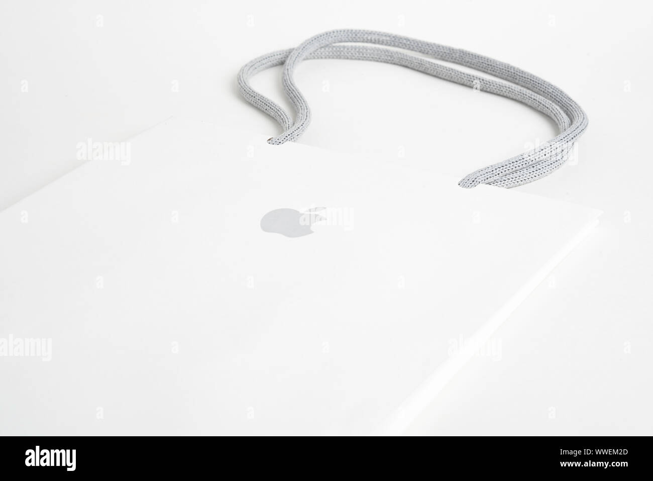 Apple logo on a bag hi-res stock photography and images - Alamy