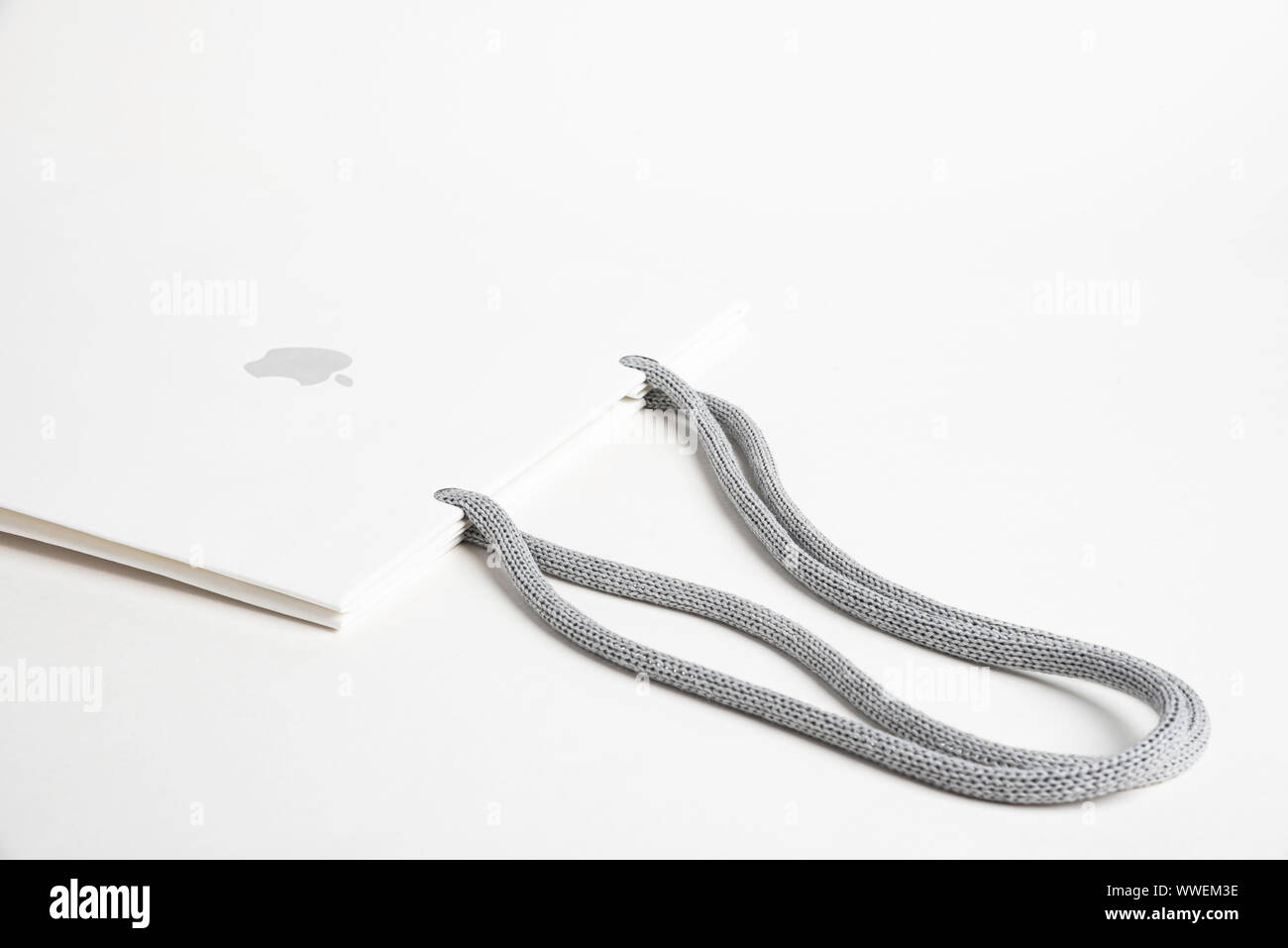 Apple logo on a bag hi-res stock photography and images - Alamy